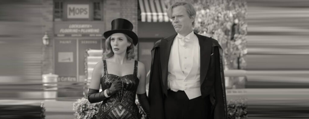 (WandaVision) Episode 2: Atraksi Sulap Wanda dan Vision