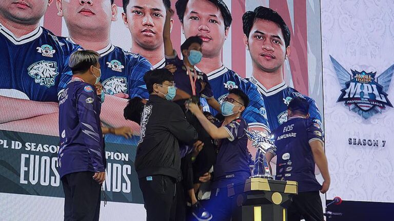 (MPL Season 7) Ferxic Curhat tentang Perlakuan Para Pemain EVOS yang ...