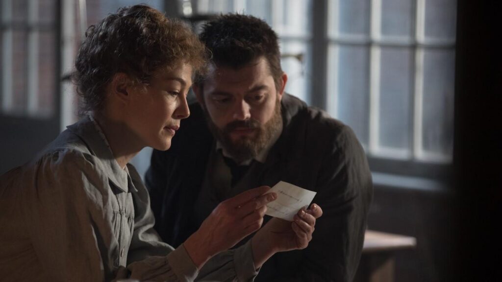 Review Film Radioactive (2019)