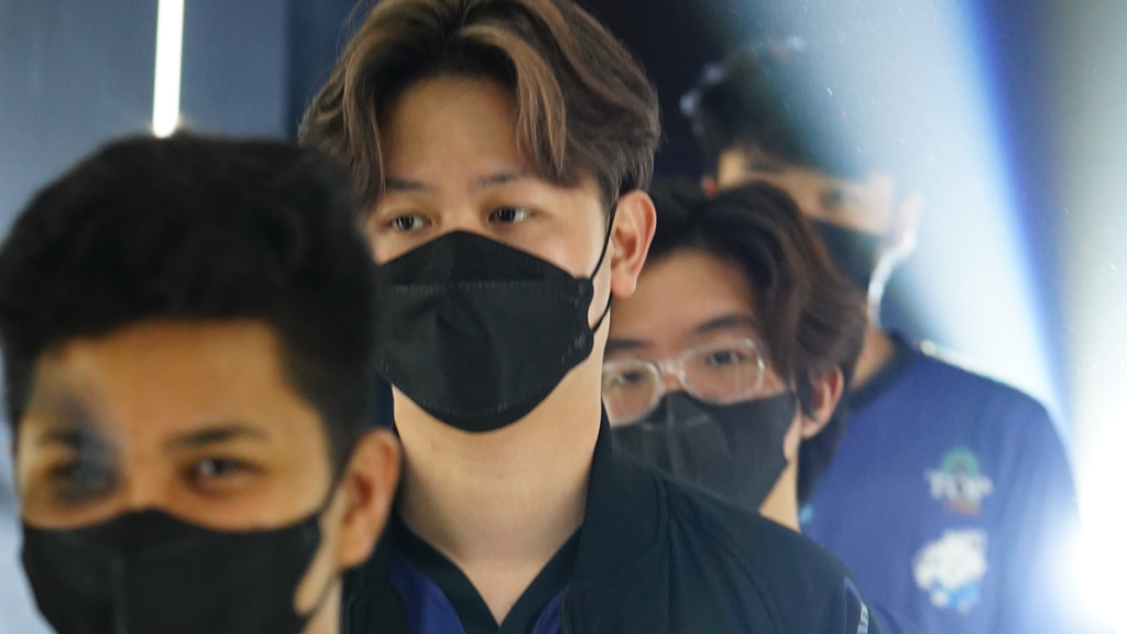 Skin Attack On Titan Mobile Legends, Apa Kekurangan dan Kelebihannya ...