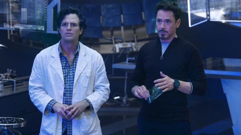 Pemeran Hulk Bocorkan Kembalinya Iron Man Versi Robert Downey Jr. ke MCU?