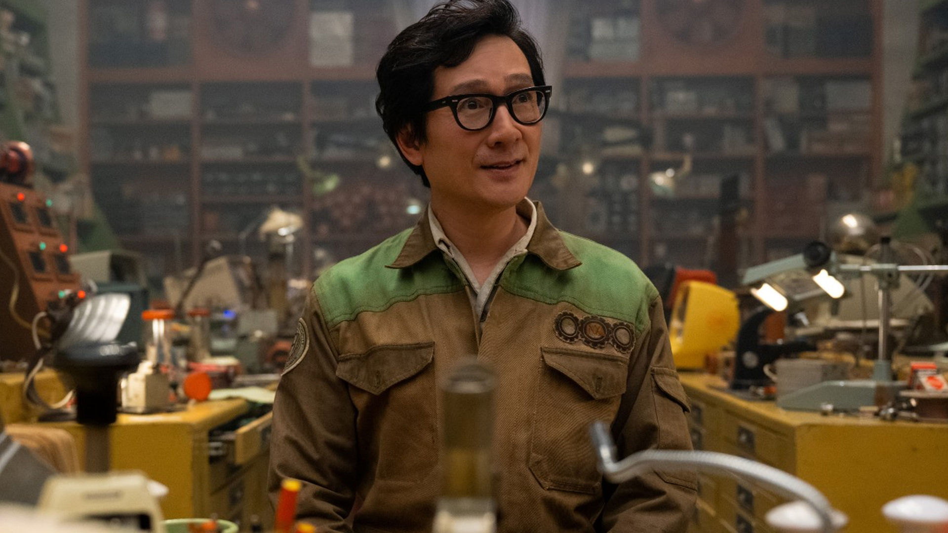 5 Teori Siapa yang Nge-prune Loki di Ending Season 2, Episode 1 ...