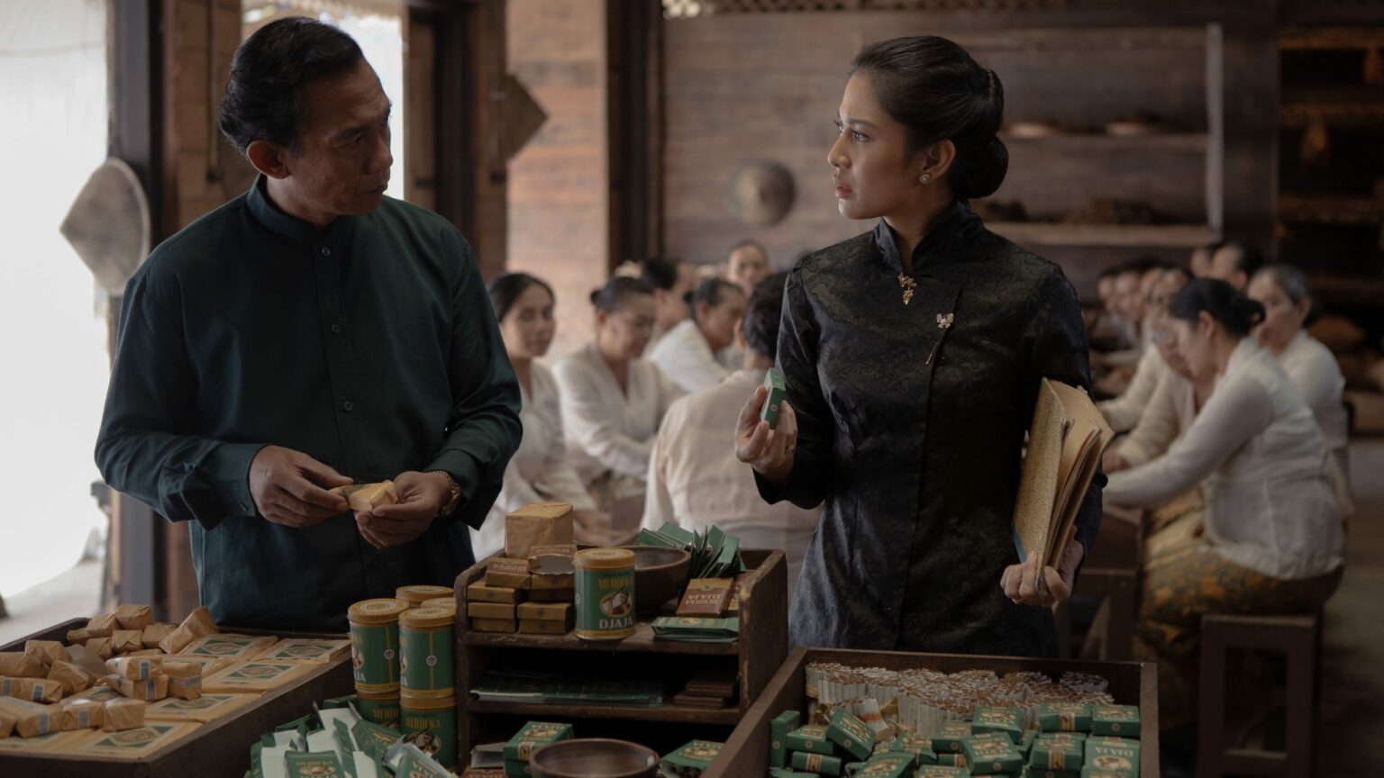 Deretan Fakta Menarik Industri Kretek Rumahan dari Gadis Kretek ...