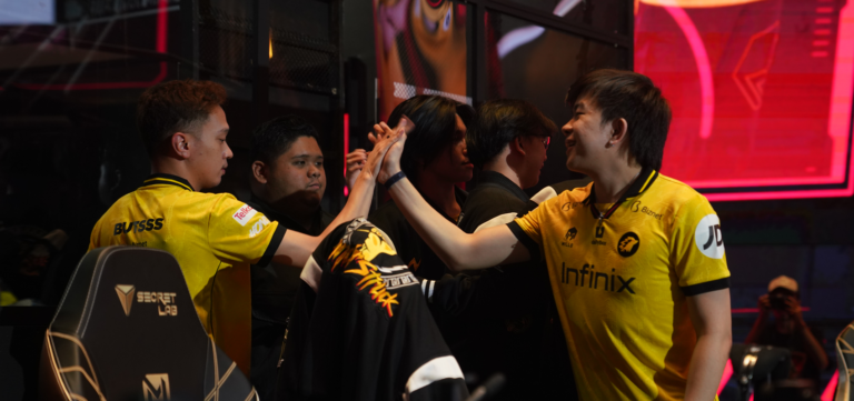 (M5 World Championship) ONIC Menang, Geek Fam Tumbang! - KINCIR.com