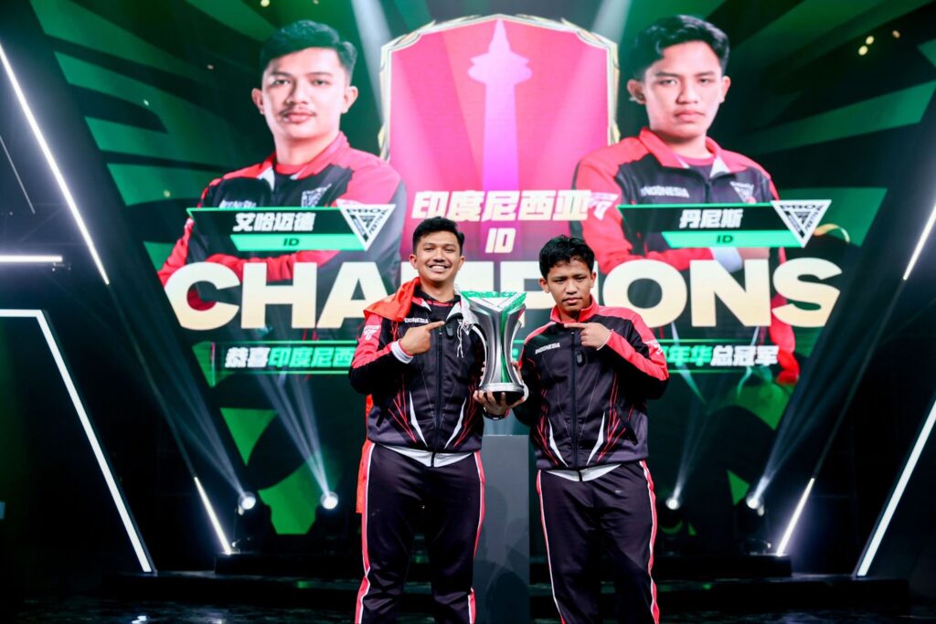 Tim Indonesia Angkat Piala EA SPORTS FC PRO Mobile Festival 2024 ...