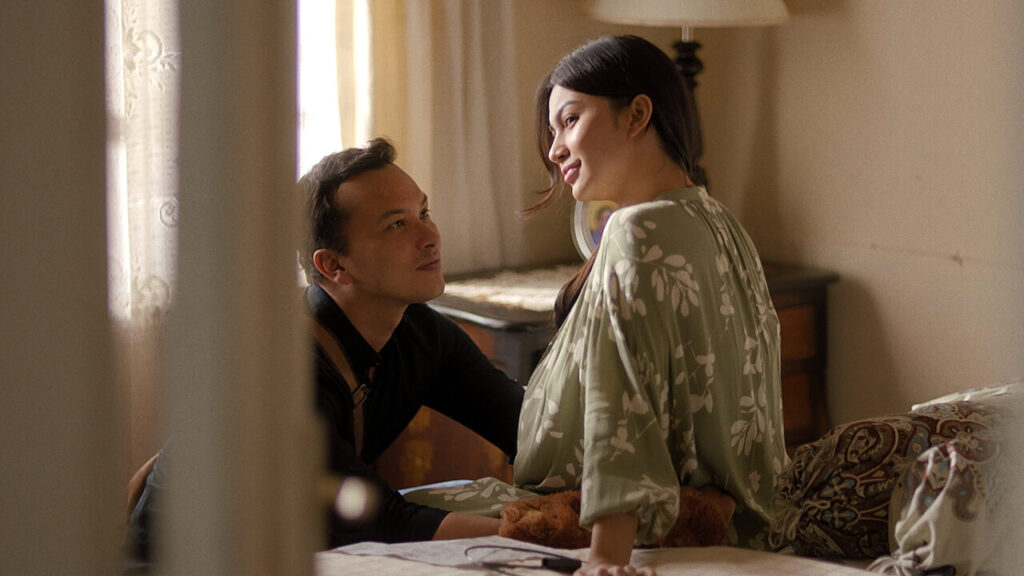 Deretan Aktor Memesona yang Jadi Lawan Main Nicholas Saputra dalam Film Drama Romantis - KINCIR.com