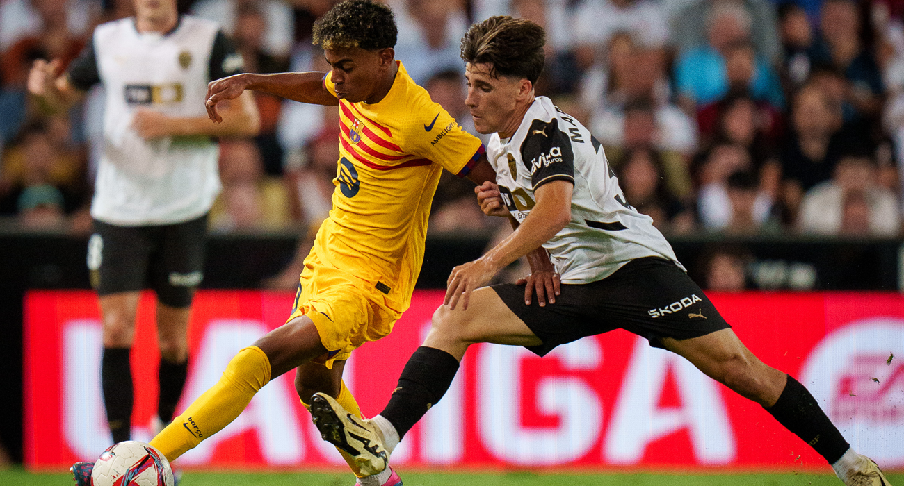 Valencia vs Barcelona Dimenangi El Barca Usai Lewandowski Cetak 2 Gol ...