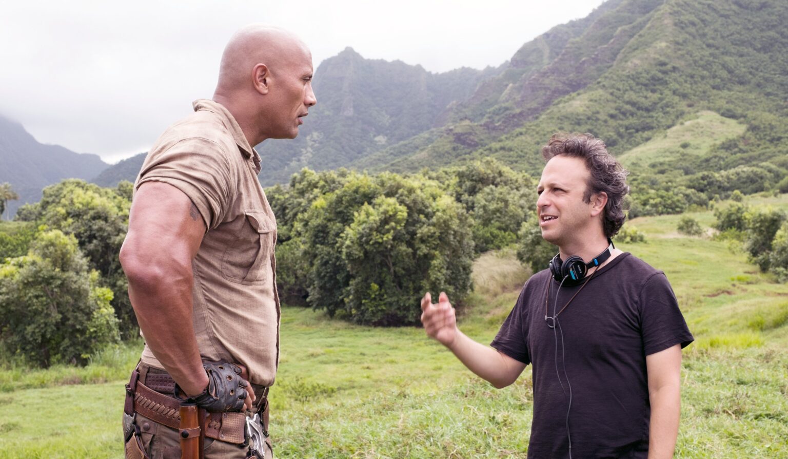 5 Fakta Film Red One, Kolaborasi Epik Dwayne Johnson dan Chris Evans ...